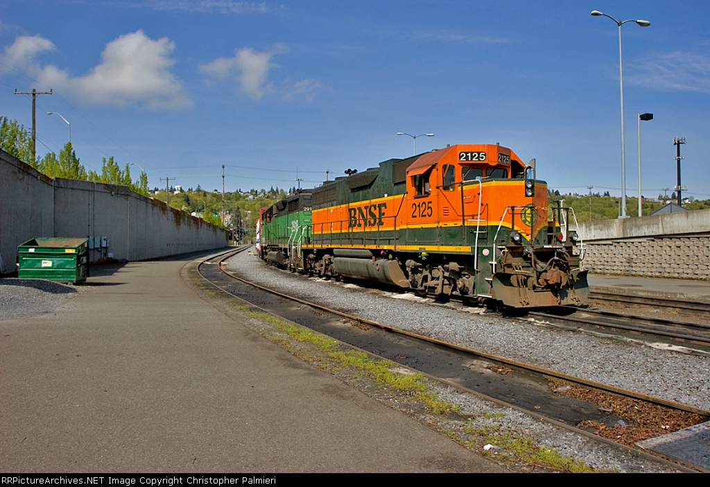 BNSF 2125